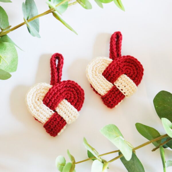 Lille hæklet julehjerte – Niah Design